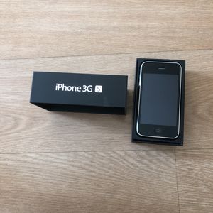 Give away iPhone 3 gs for free on Geev